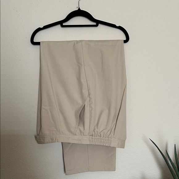 Koret | Pants & Jumpsuits | Koret Light Tan Button And Elastic Waist ...